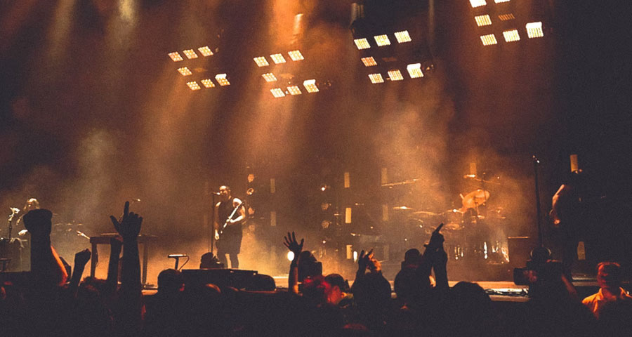 7 Greatest UK Music Bands in History - TARANTISM